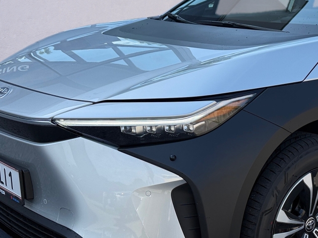Toyota bZ4X Vorführwagen, Elektro, Silber, Niederösterreich, ID 1731006